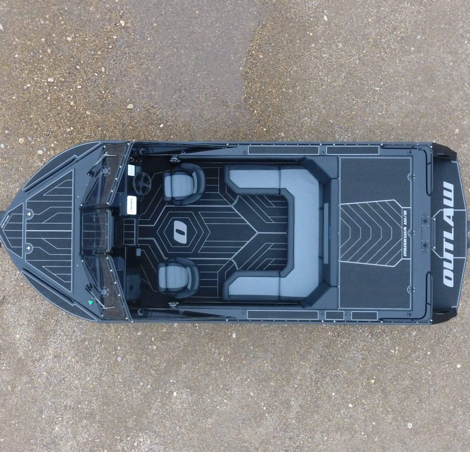 Boat Floor Plan - Outlaw Eagle